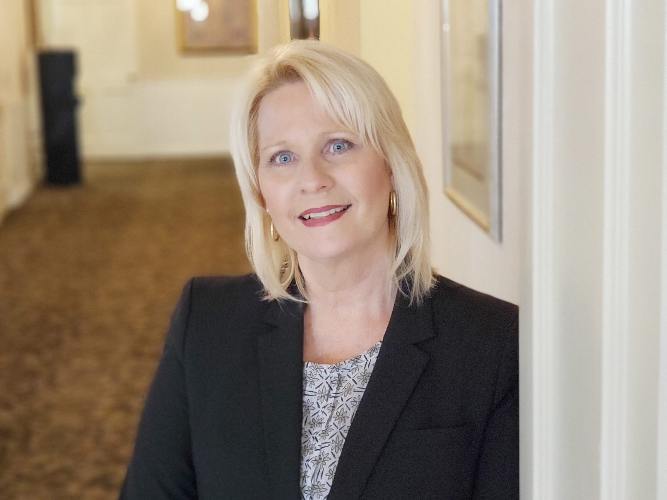 Meet Kelly – Snodgrass Funeral Home