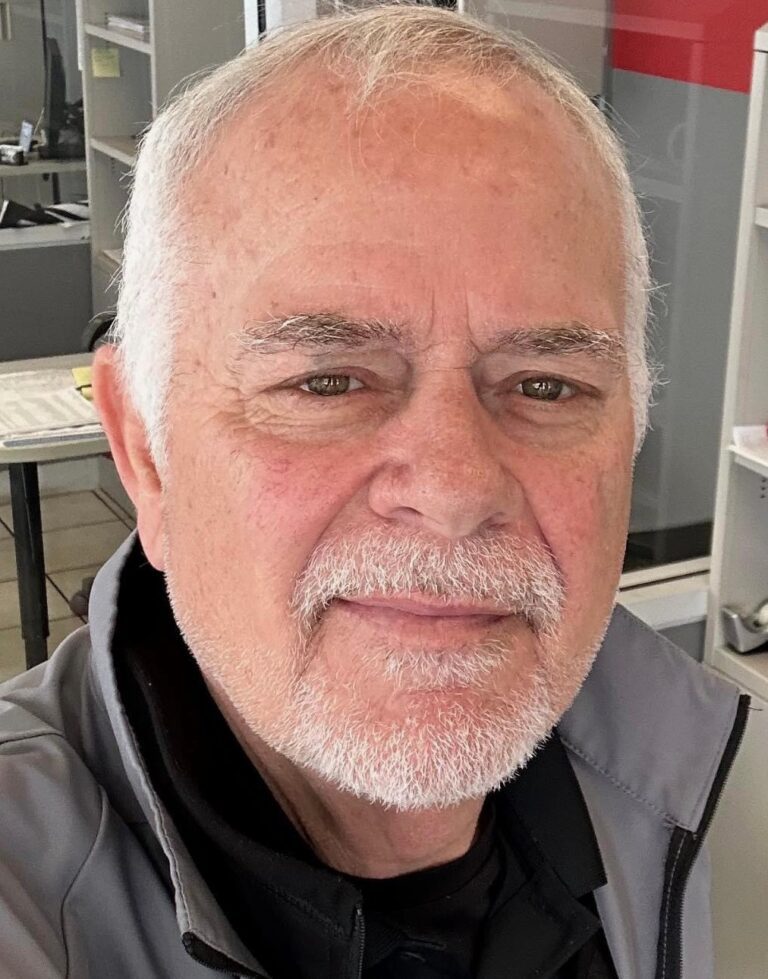 Robin Murray Smith – Snodgrass Funeral Home